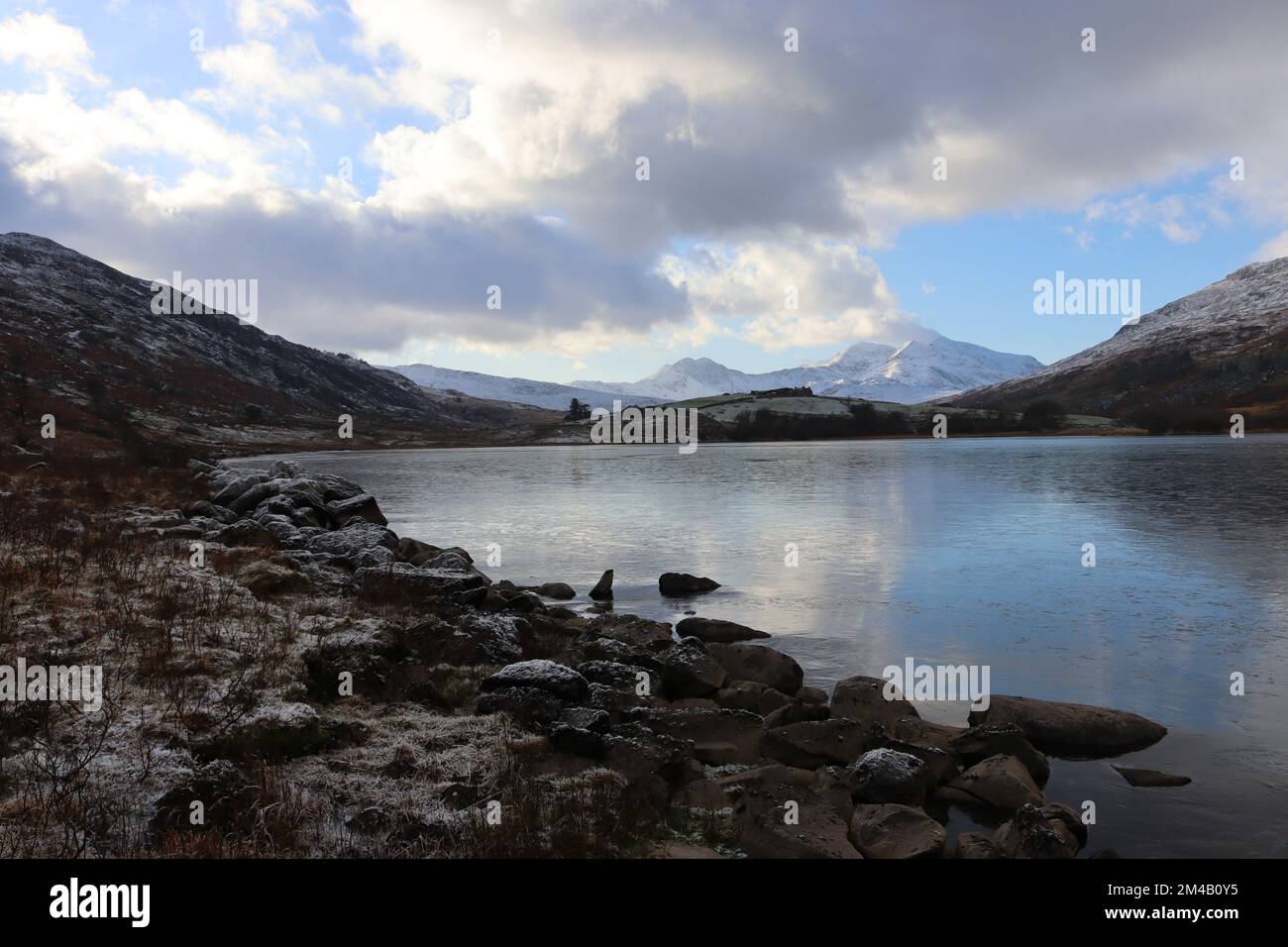 snowdonia snowdon winter wales Stock Photo - Alamy