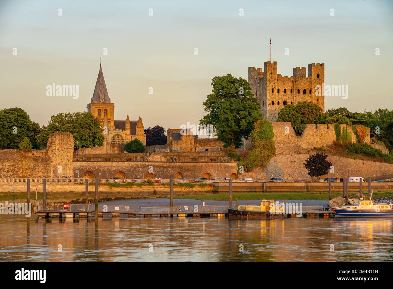 Rochester castle and Cathedral at sunset Stock Photo - Alamy