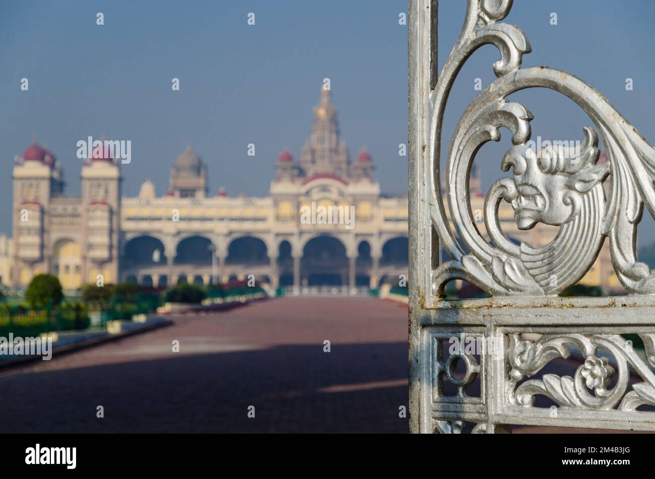 Mysore palace entrance gate hi-res stock photography and images - Alamy