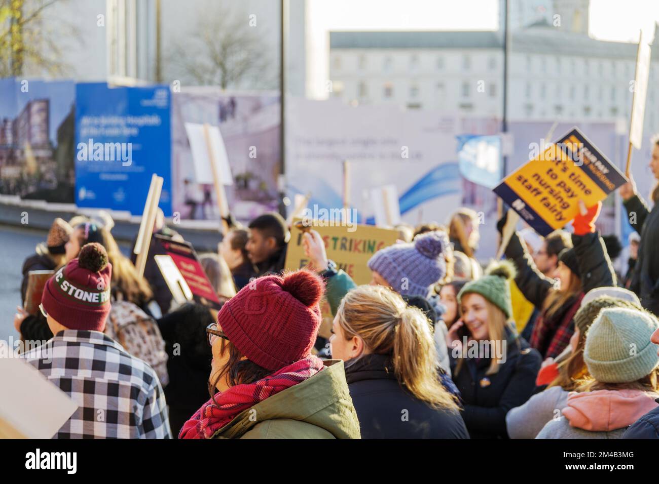 Leeds, UK. 20th December 2022. A lively crowd of nurses are striking ...