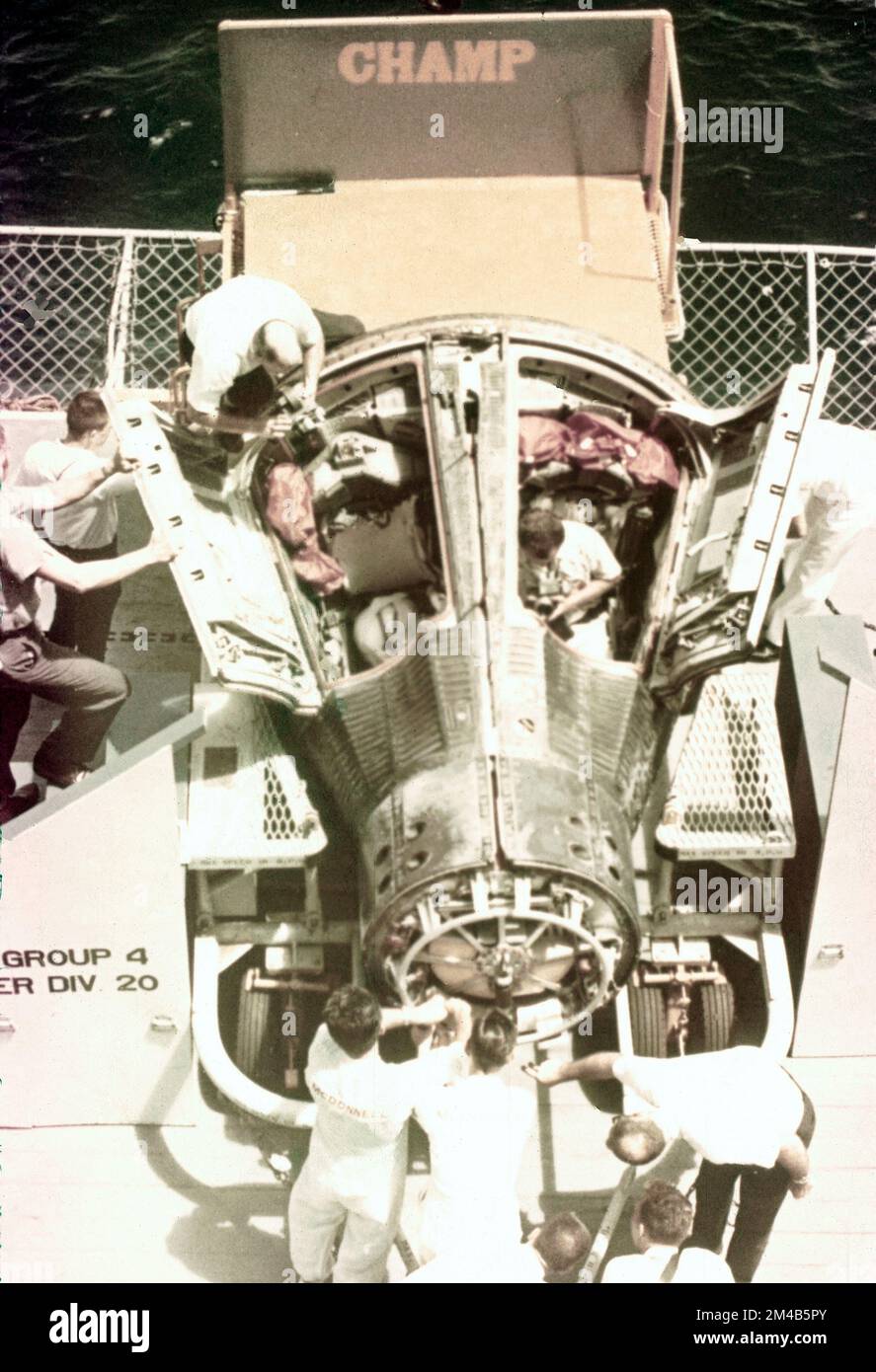 Project Gemini 5: Equipment control after the flight, August 1965 Stock ...