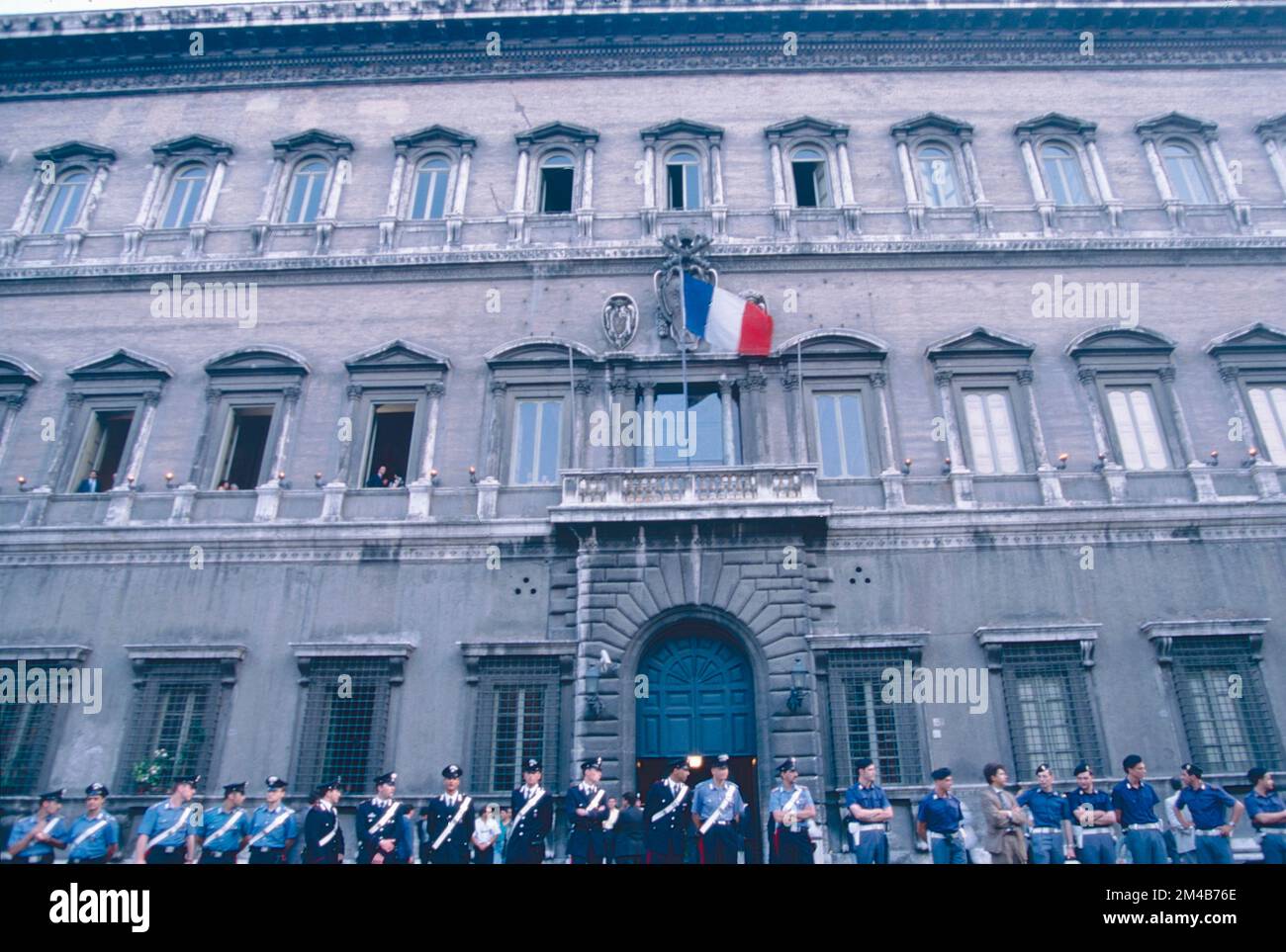 French embassy hi-res stock photography and images - Alamy