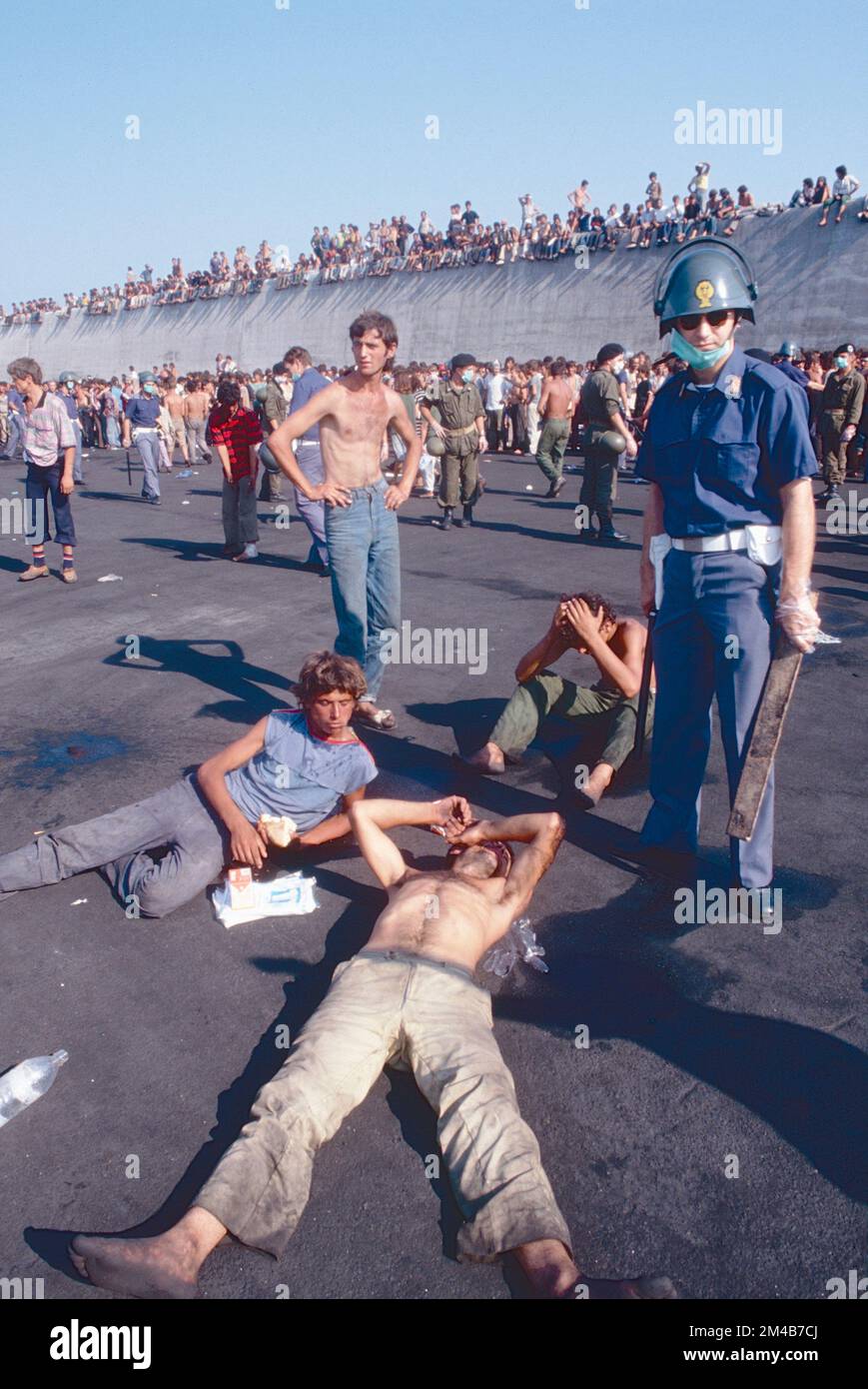Albanian migrants at the port of Bari after their arrival, Italy August ...