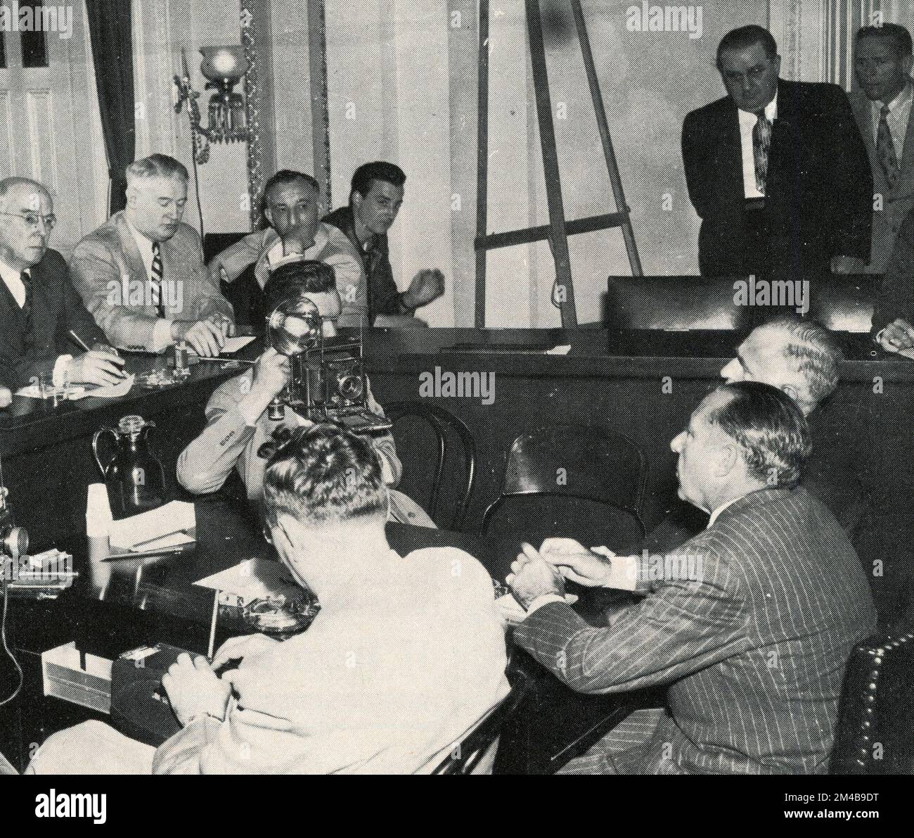 Italian-American crime boss and mafia mobster Frank Costello testifying ...