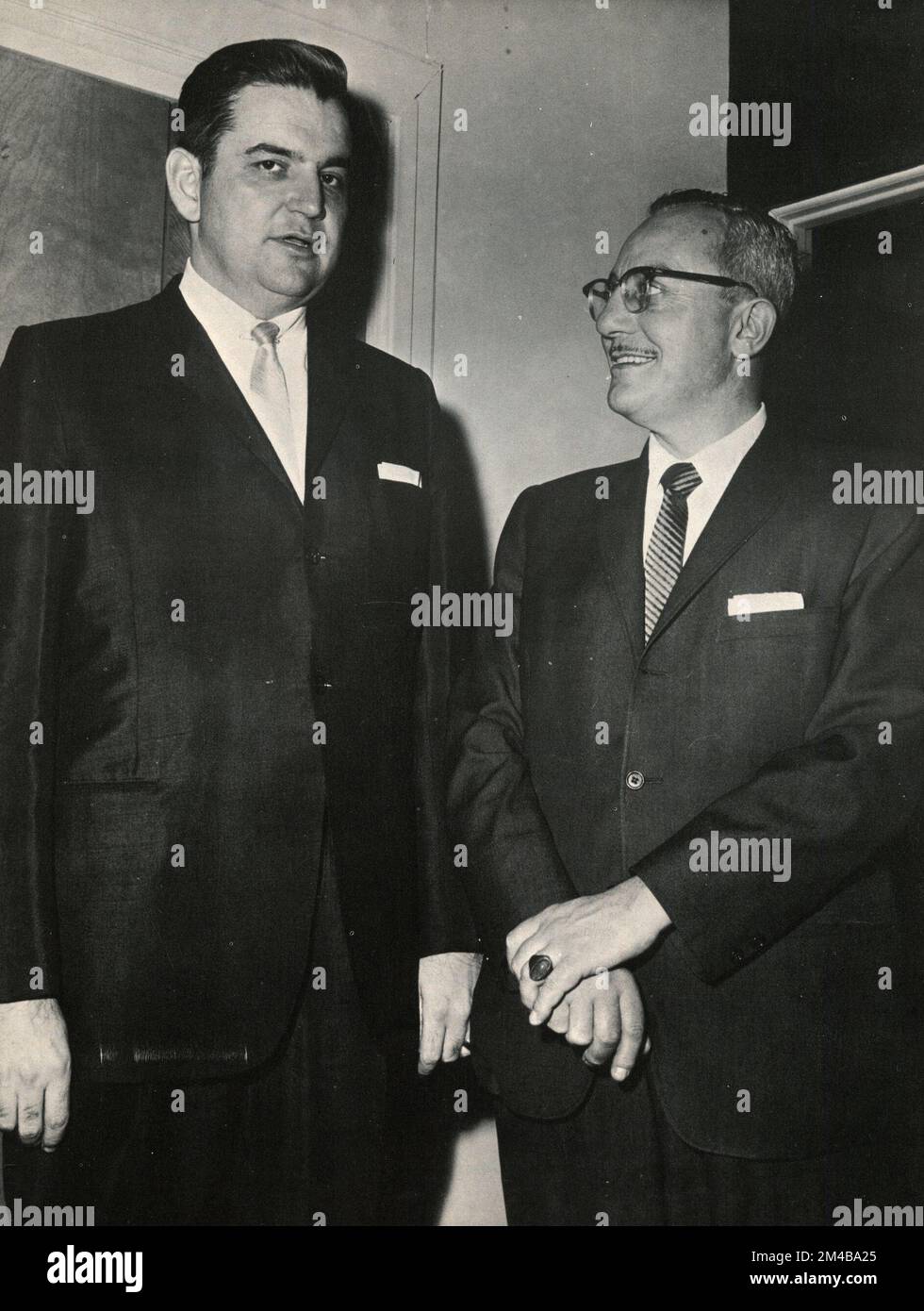 Italian-American agent Charles Siragusa (right), head of Illinois ...
