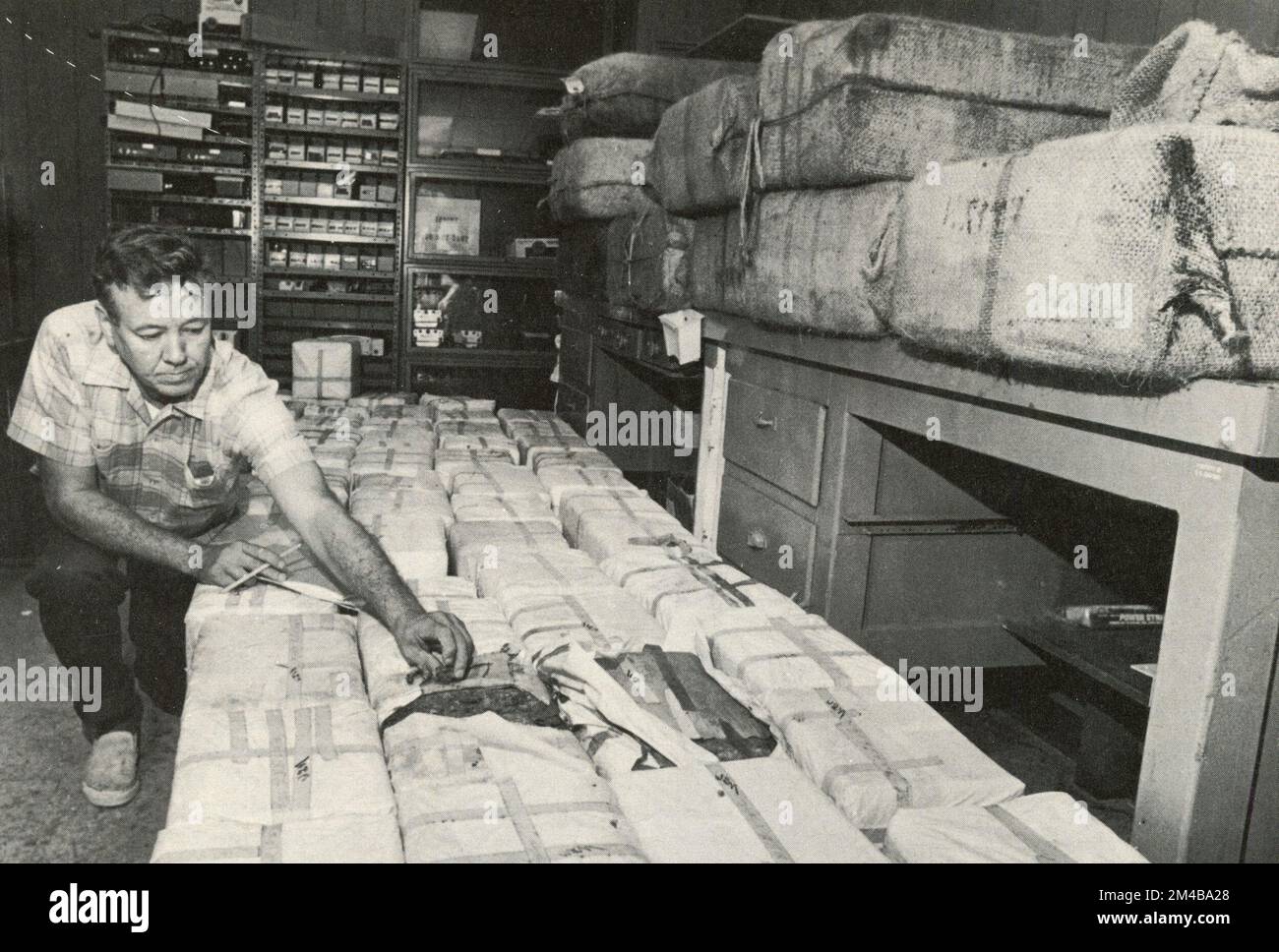 Federal agent hi-res stock photography and images - Alamy