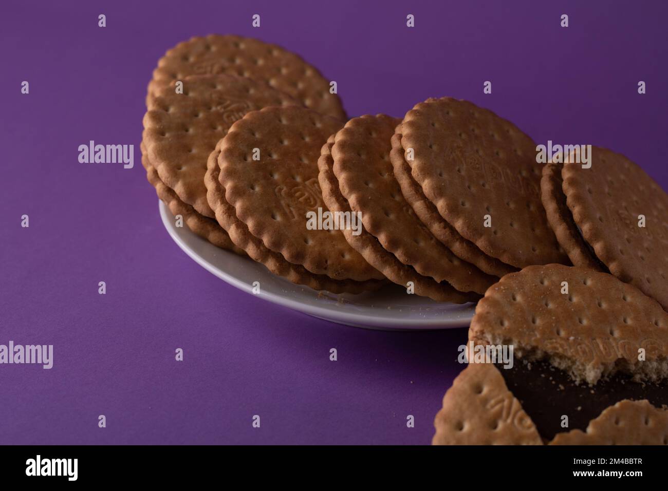photo round chocolate chip cookies on a plate Stock Photo - Alamy