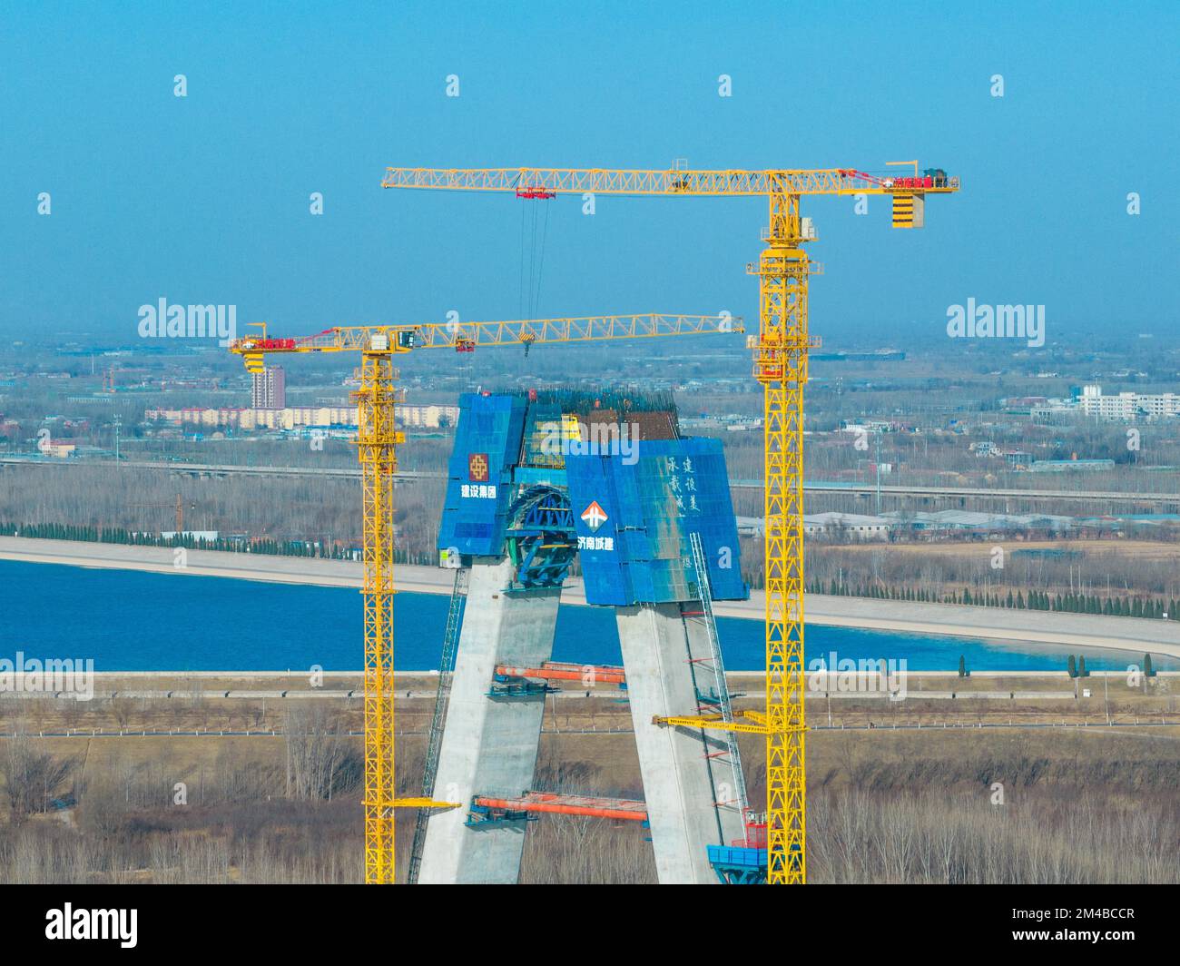Aerial photos show the Yellow River Highway Bridge Expansion Project is ...