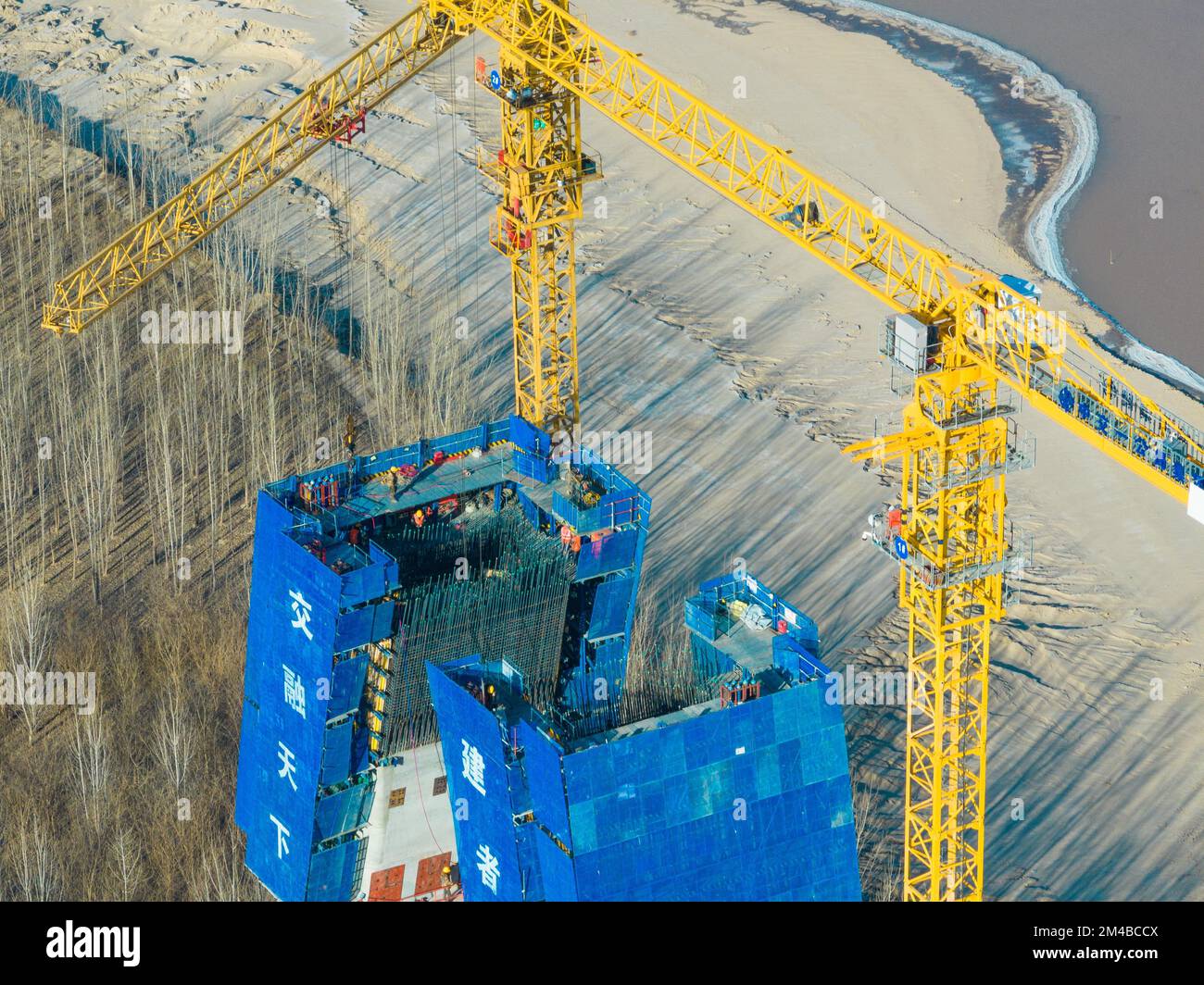 Aerial photos show the Yellow River Highway Bridge Expansion Project is ...