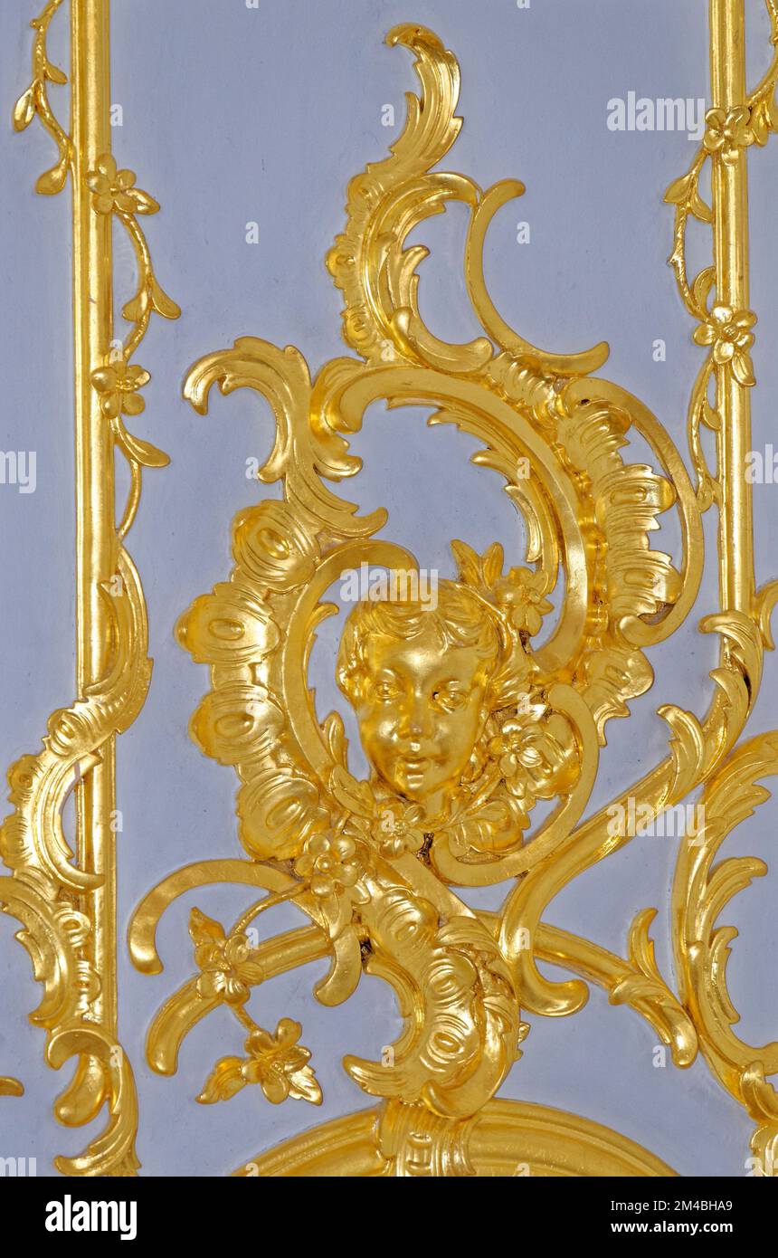 Detail of baroque golden interior decorations in Catherine Palace ...