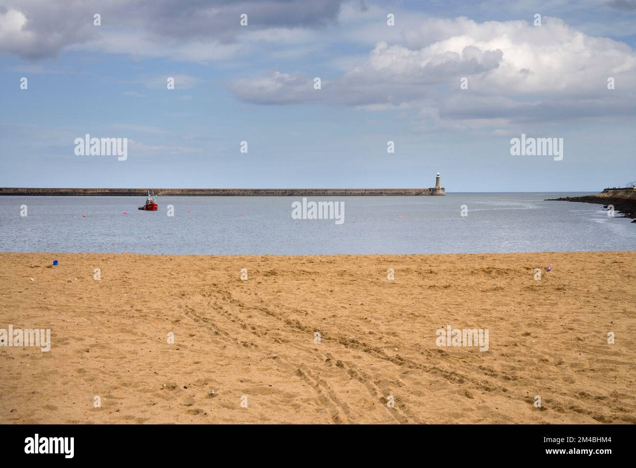 Tyne wear coastline hi-res stock photography and images - Alamy