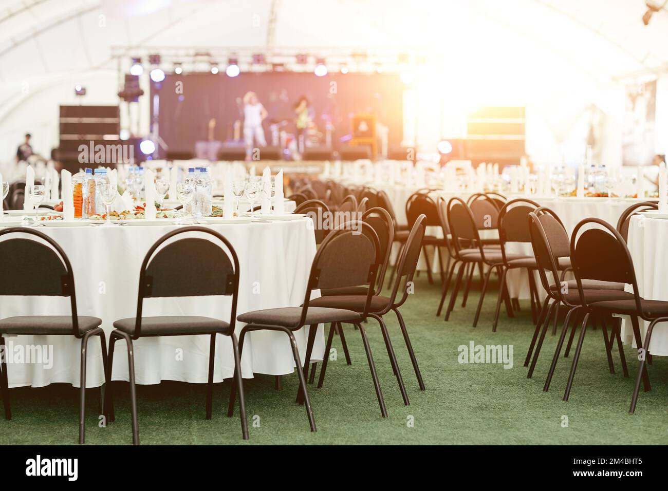 Banquet hall of the restaurant before the reception Stock Photo - Alamy