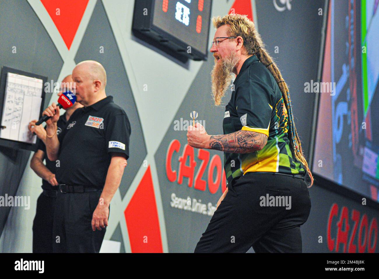 LONDON, UNITED KINGDOM - DECEMBER 17: Simon Whitlock of Australia ...