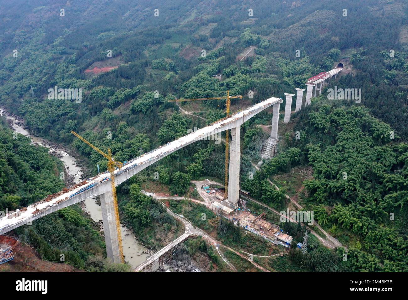 Aerial photo shows the construction site of the Houdixia Grand Bridge ...