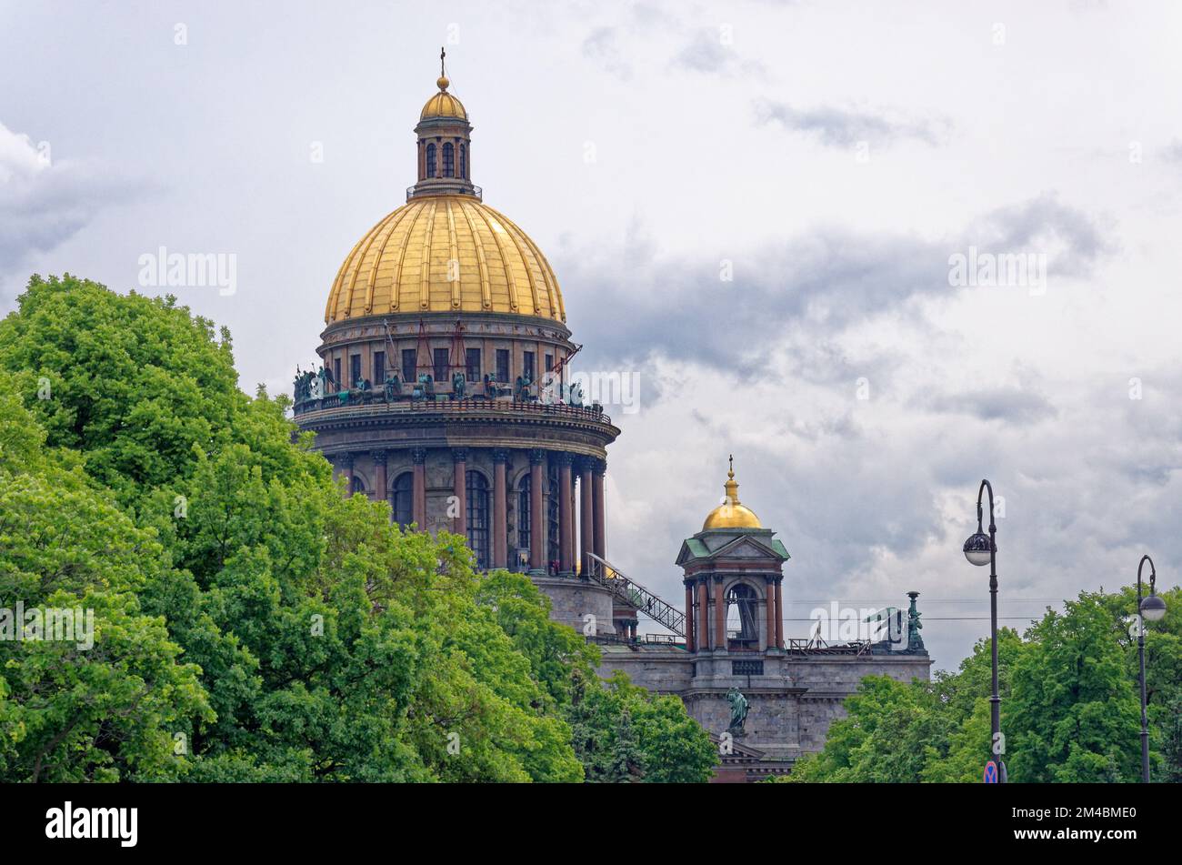 Saint Isaac's Cathedral or Isaakievskiy Sobor - large architectural ...