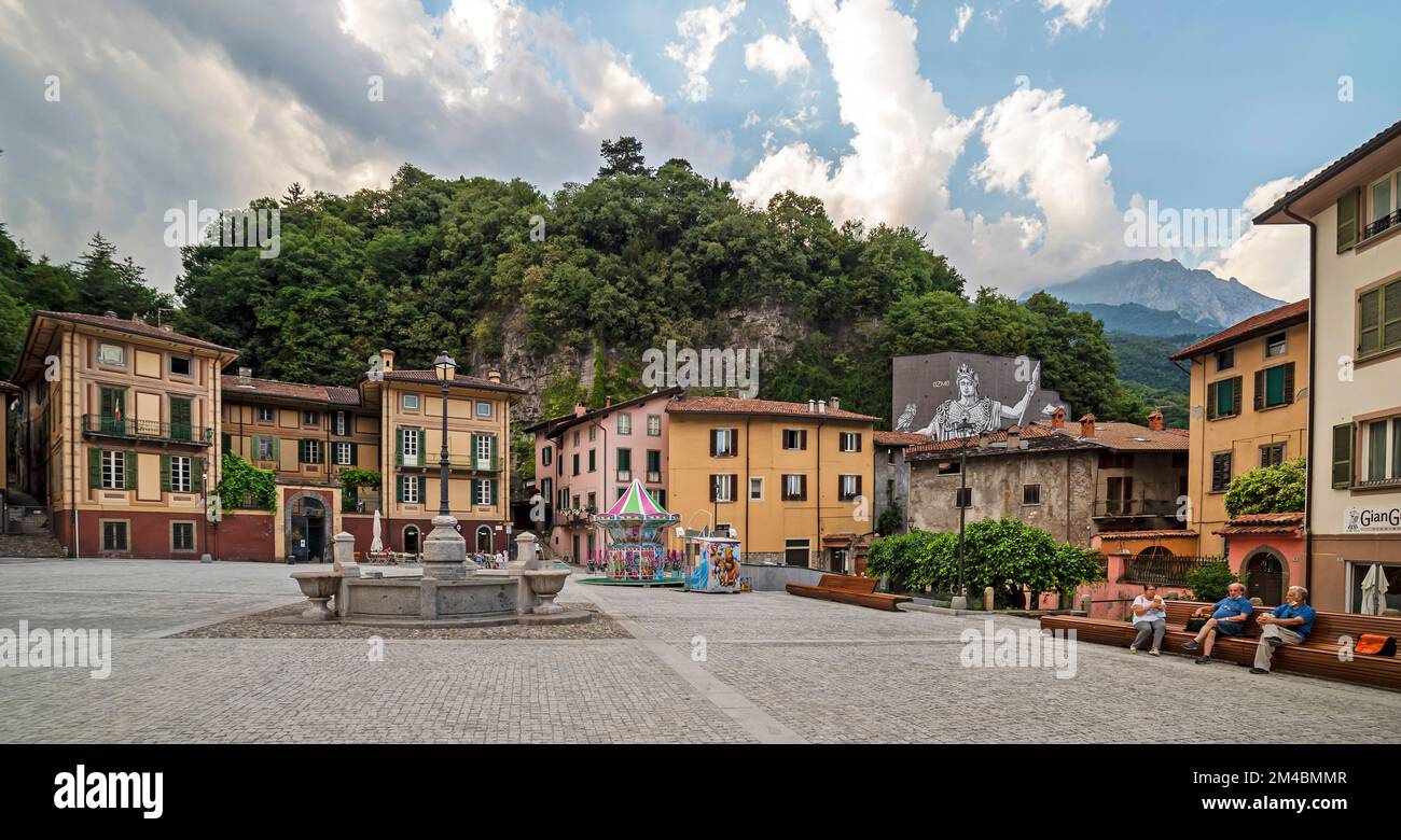 pietro ronchi square, breno, italy Stock Photo - Alamy