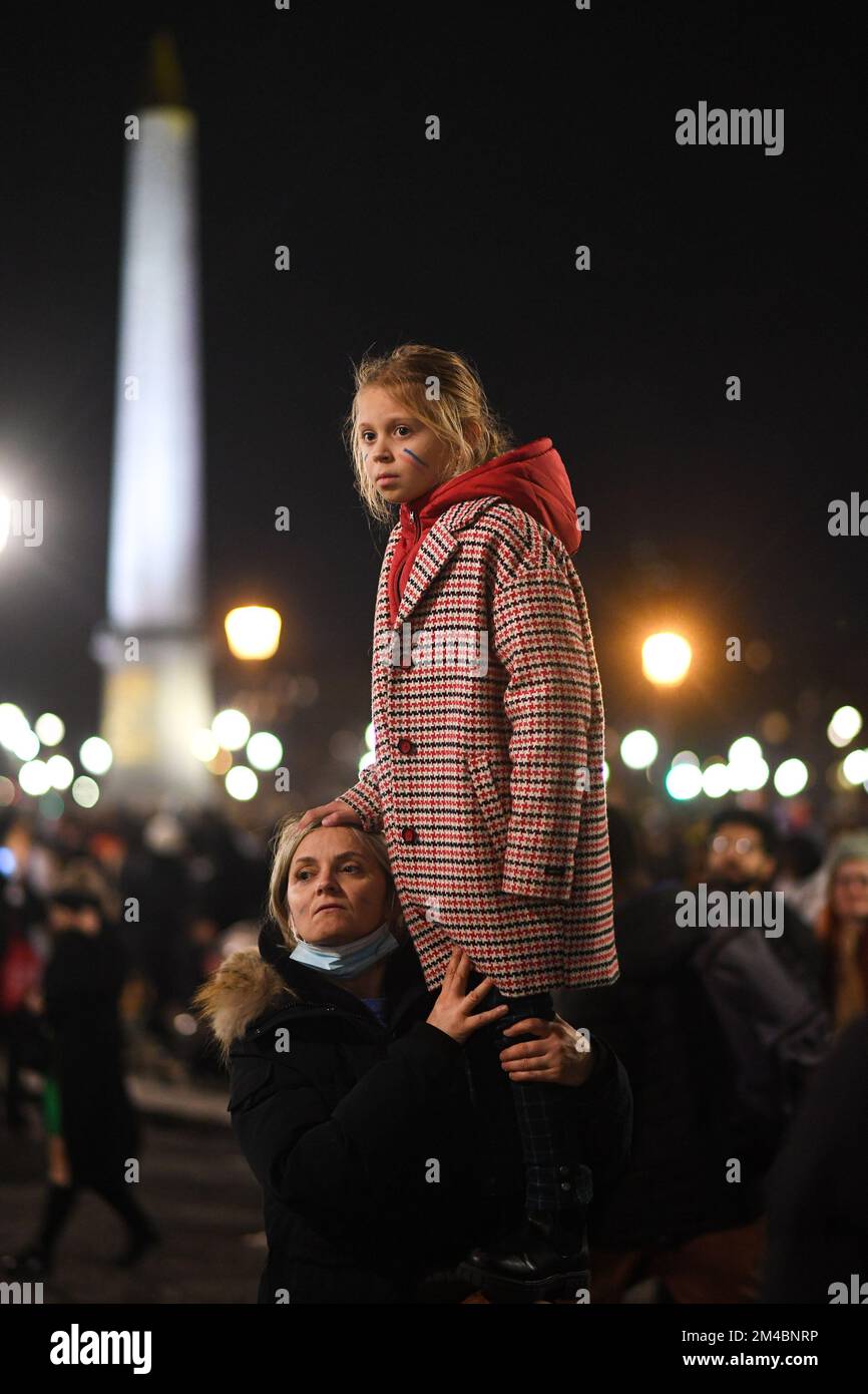 World Cup 2022: Les Bleus and supporters at the place de la Concorde in ...