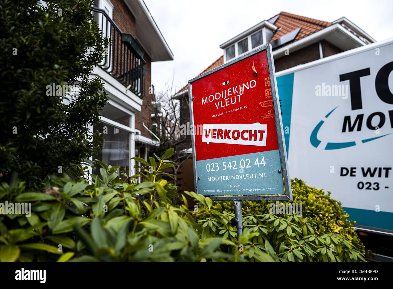 Dnb gebouw hi-res stock photography and images - Alamy