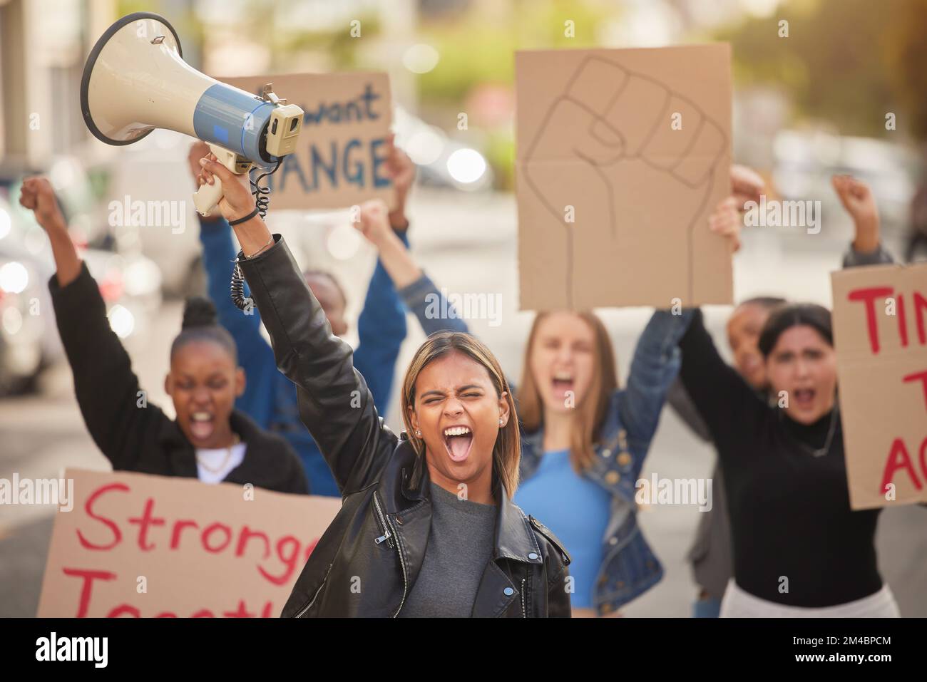 Angry women hi-res stock photography and images - Alamy