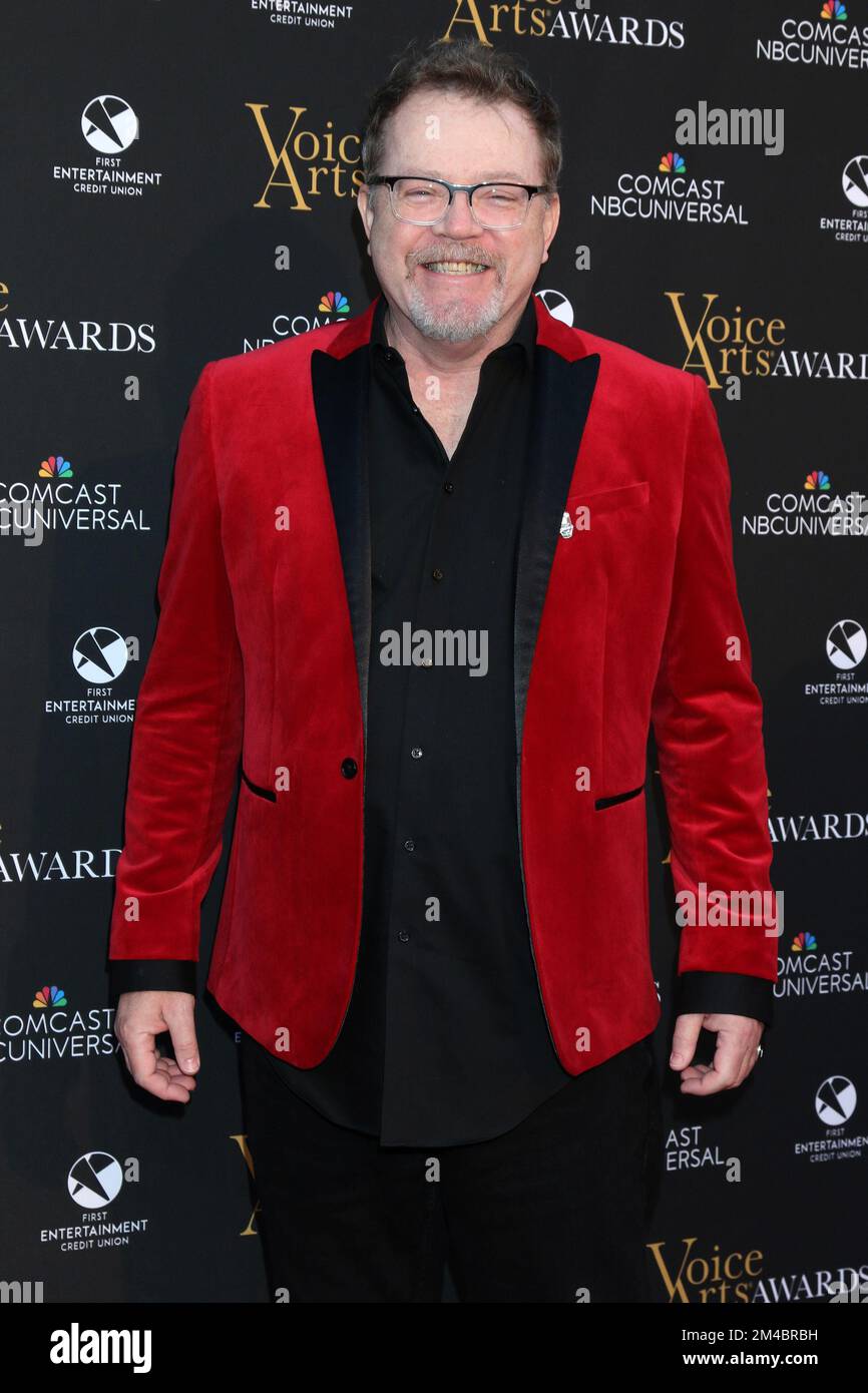 LOS ANGELES - DEC 18: Scott Brick at the Voice Arts Awards at Steven J ...