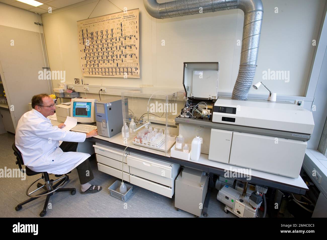 Netherlands, Quadrupole mass analyzer, originally conceived by Nobel ...