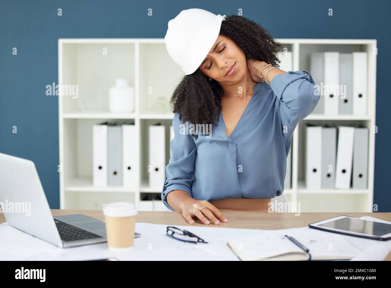 Work accident desk hi-res stock photography and images - Alamy