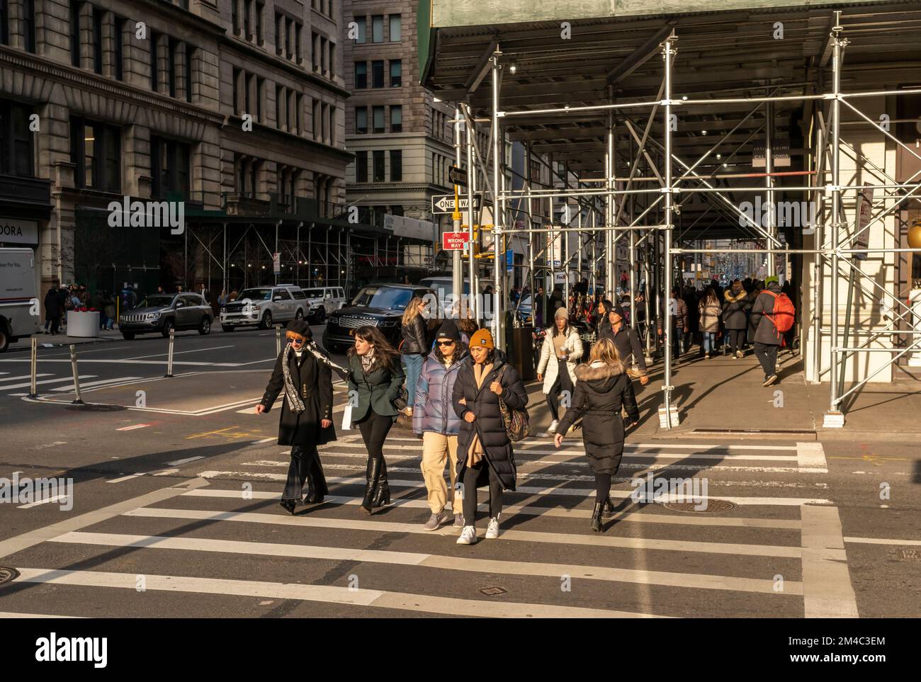 Christmas shopping on Fifth Avenue in the Flatiron neighborhood in New ...