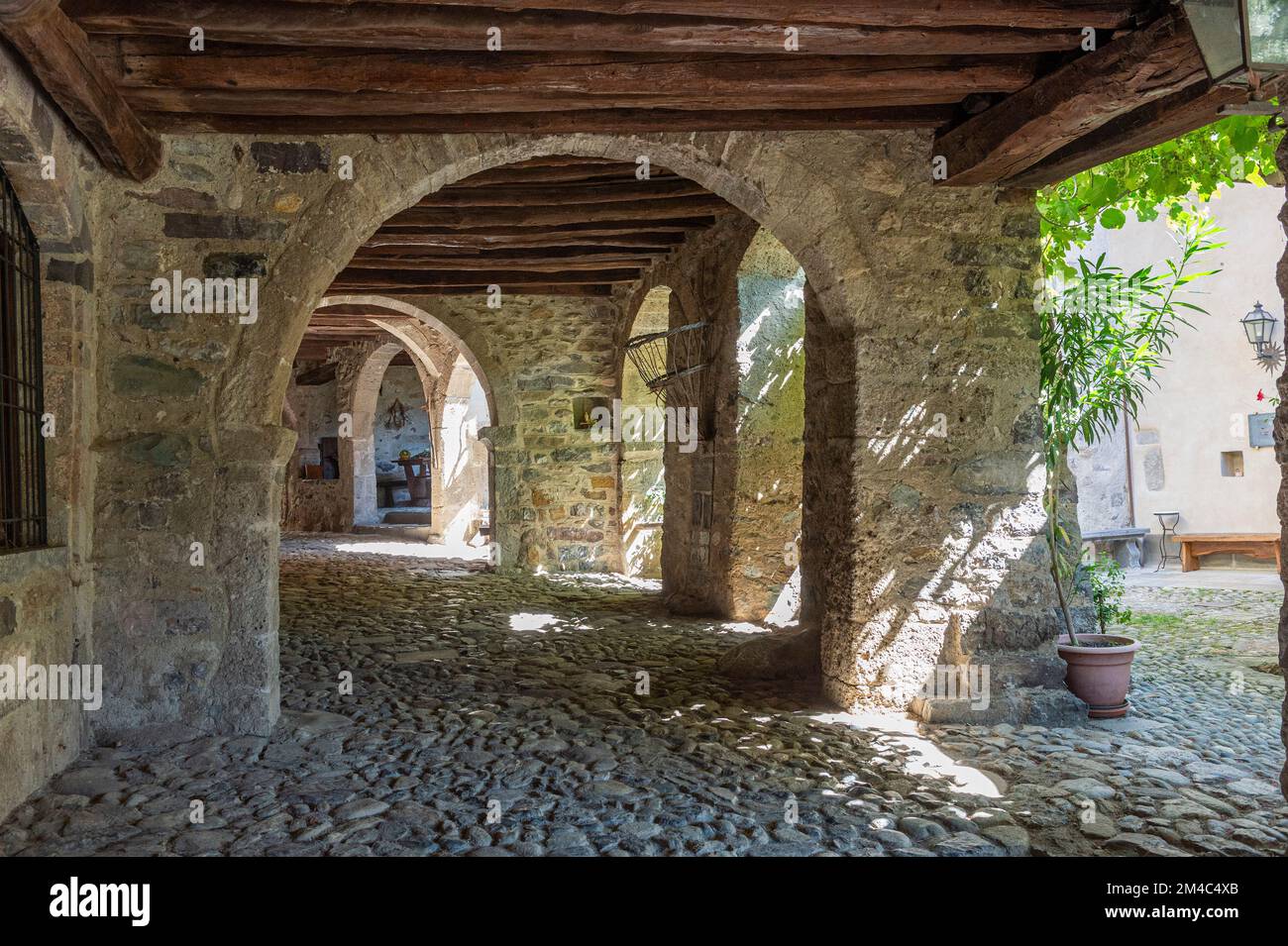 Cornello hi-res stock photography and images - Alamy