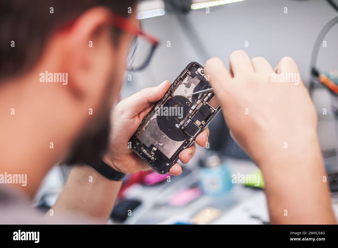 Phone service repair disassembling diagnostics hi-res stock photography ...