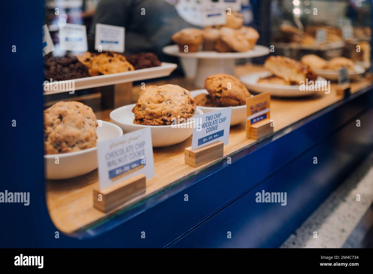 New York, USA - November 26, 2022: Cookies on a retail display inside ...