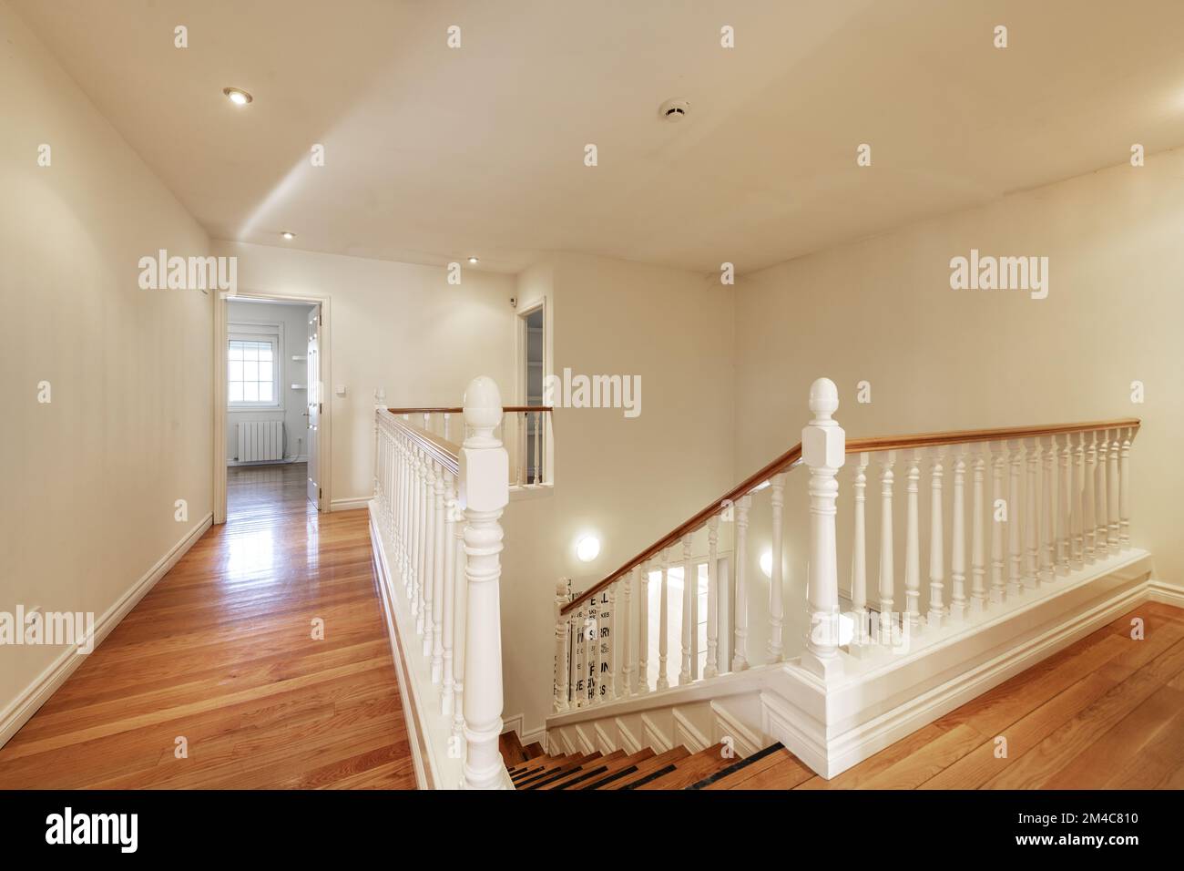 Two storey hall house hi-res stock photography and images - Alamy