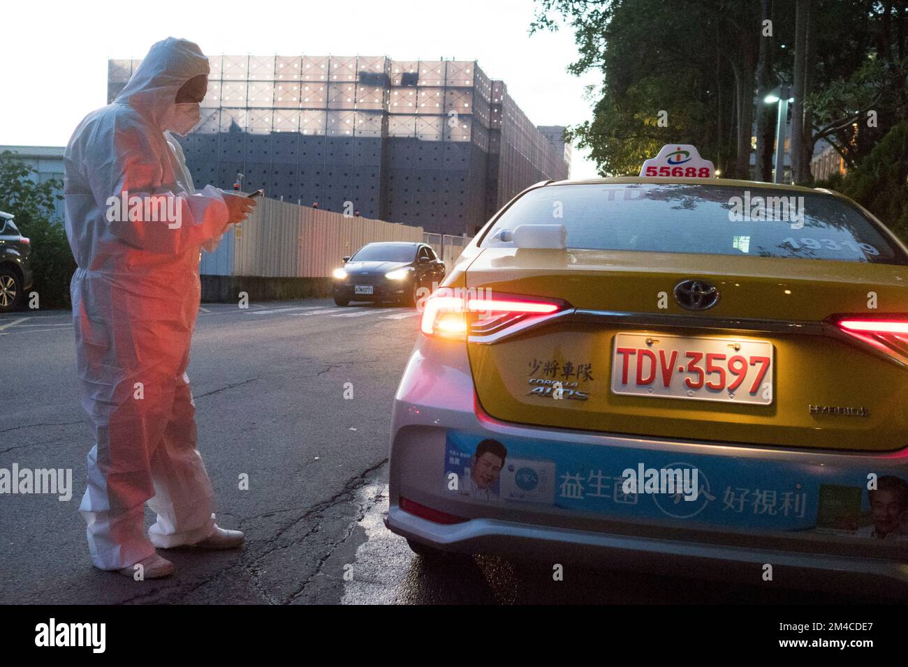 December 20, 2022, Taipei, N/A for Taiwan, Taiwan: A cab driver wears a ...