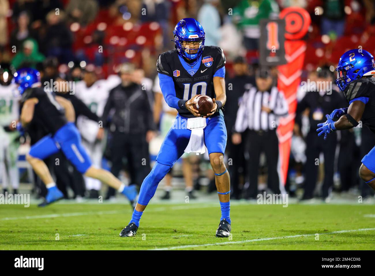 Boise State Broncos quarterback Taylen Green (10) turns to make a ...