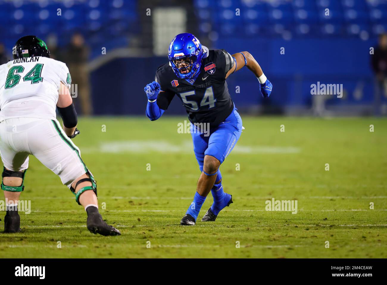 Boise State Broncos edge Gabe Hunter (54) with the pass rush during the ...