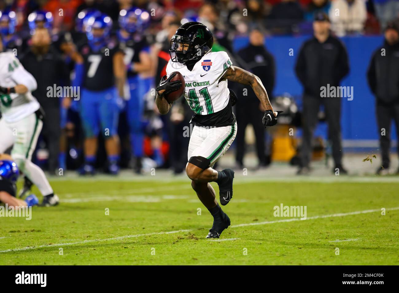 North Texas Mean Green Kaylon Horton (41) returns a kick off during the ...