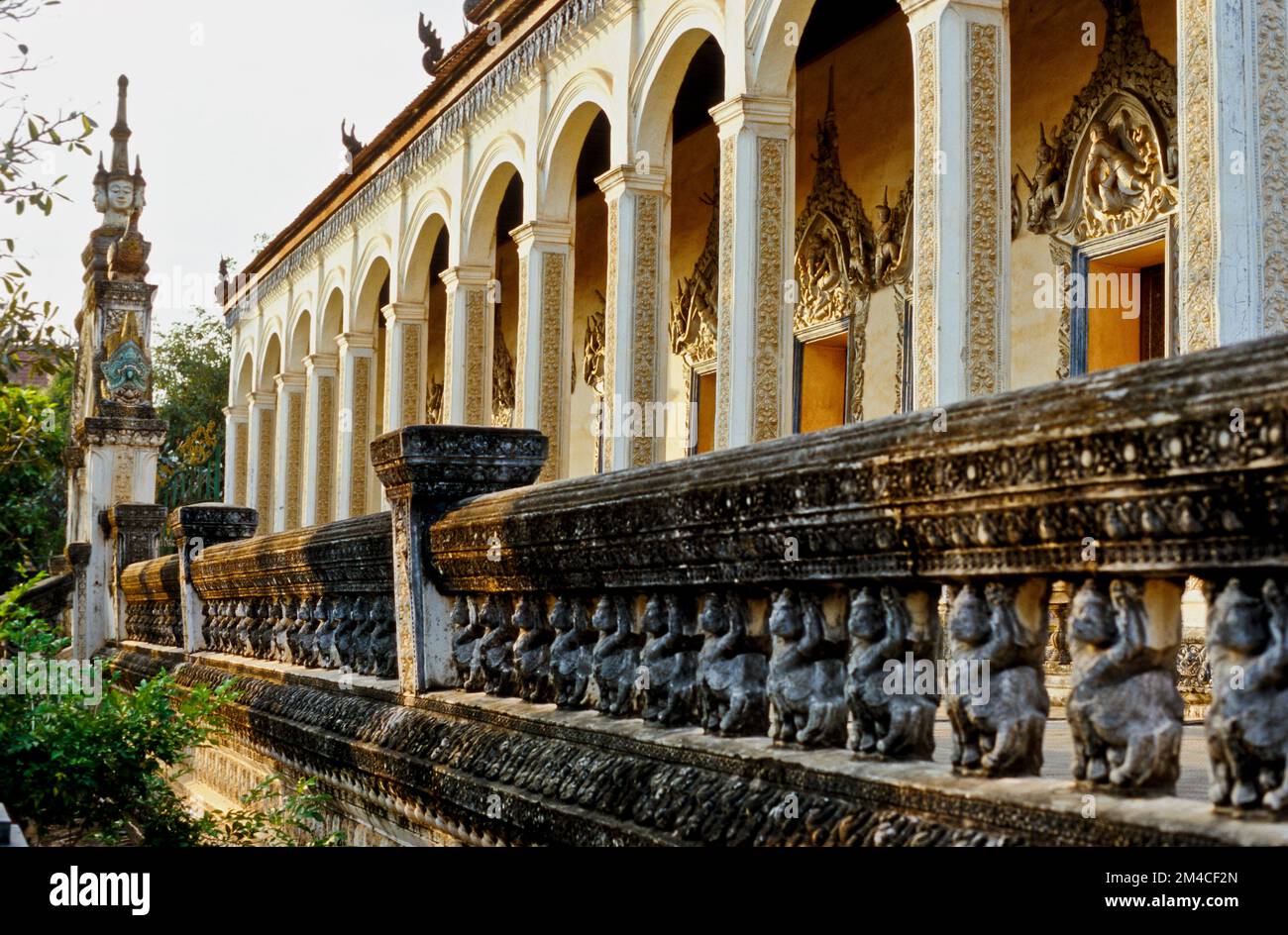 Wat Bo, jewel in the middle of Siem Reap Stock Photo - Alamy