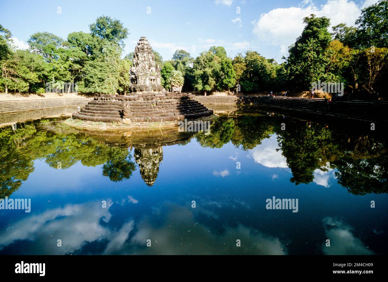 Hidden asians hi-res stock photography and images - Alamy