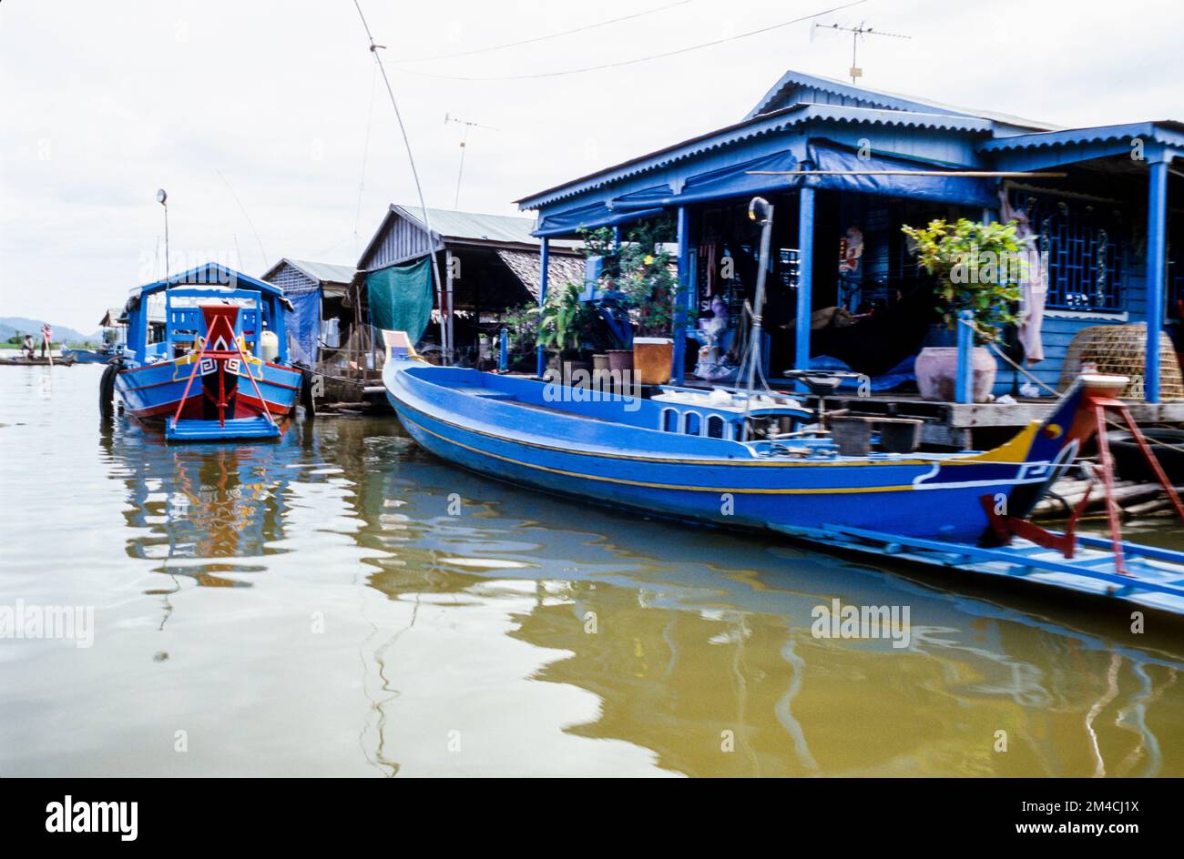 Mainly vietnamese people live in the floating villages along the Tonle ...