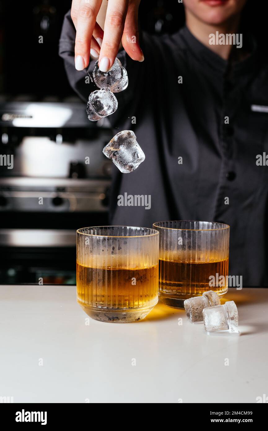 Alcohol and ice people hi-res stock photography and images - Alamy