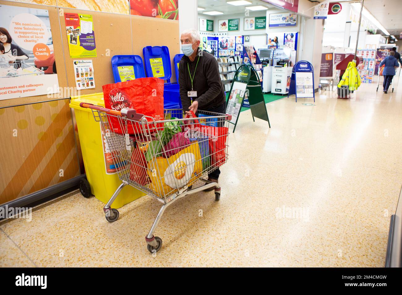 Collection points hi-res stock photography and images - Alamy