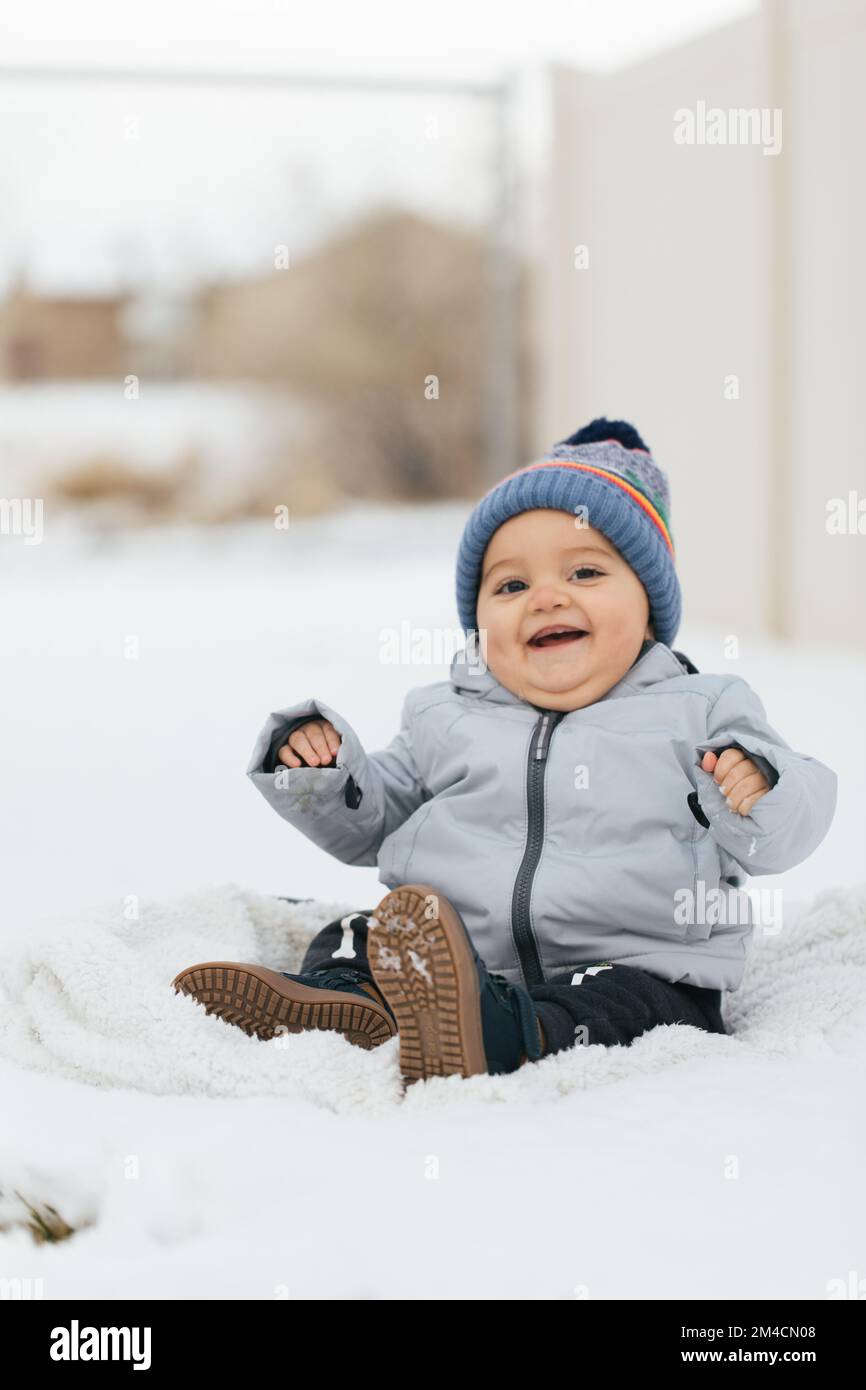 Happy children playing native american hi-res stock photography and ...