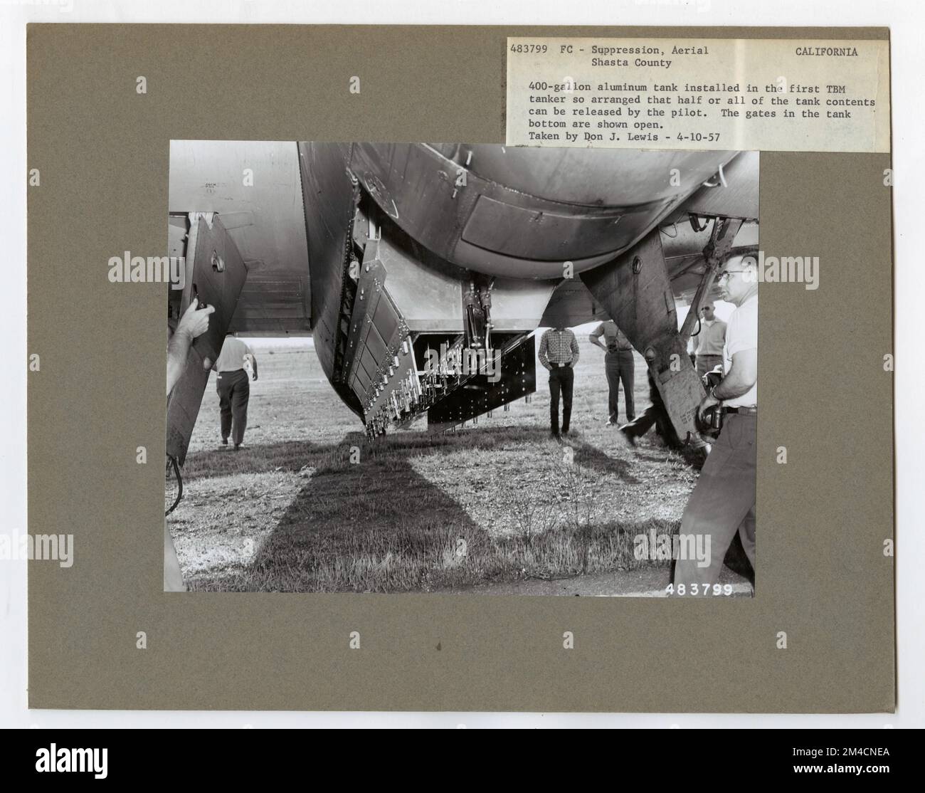 Fire Suppression: Aerial Slurry Drops - California. Photographs ...