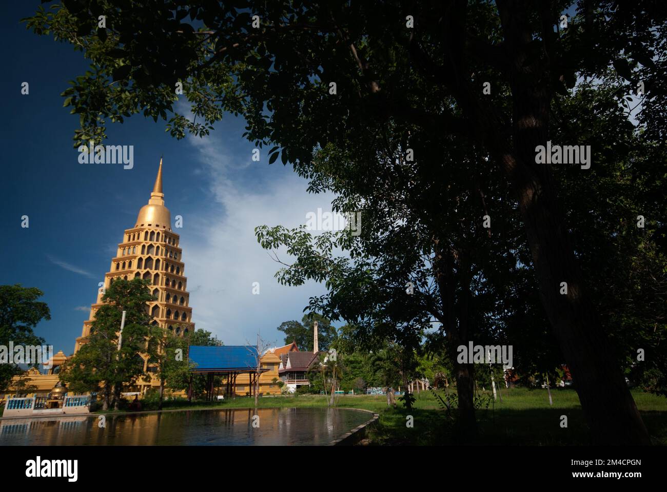 Phra That Chedi Si Pho Thong is a beautiful pagoda, a golden pagoda, 73 ...