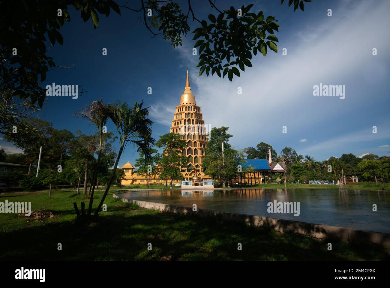 Phra That Chedi Si Pho Thong is a beautiful pagoda, a golden pagoda, 73 ...