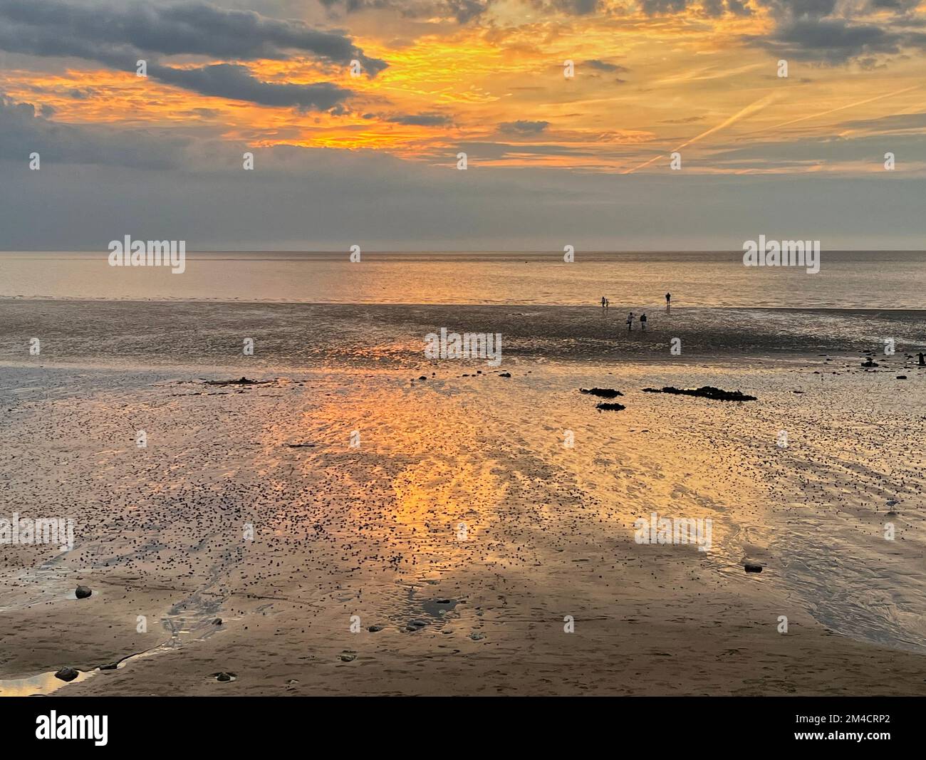 Beach sunsets over the Wash Hunstanton Norfolk England Stock Photo - Alamy