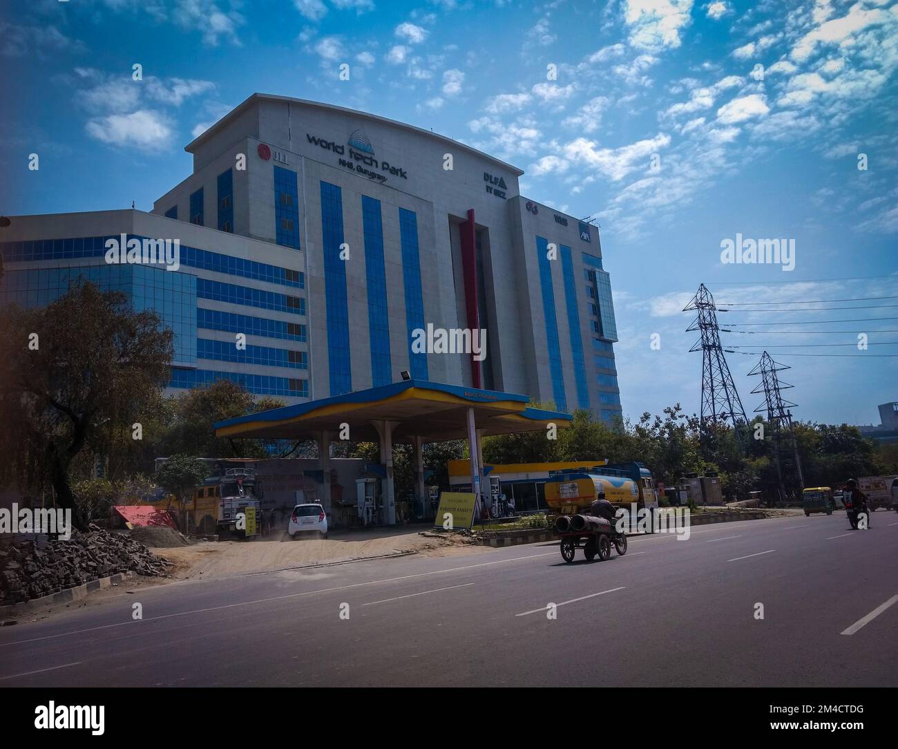 Haryana , India - DLF Builders DLF World Tech Park Sector-30 Gurgaon ...
