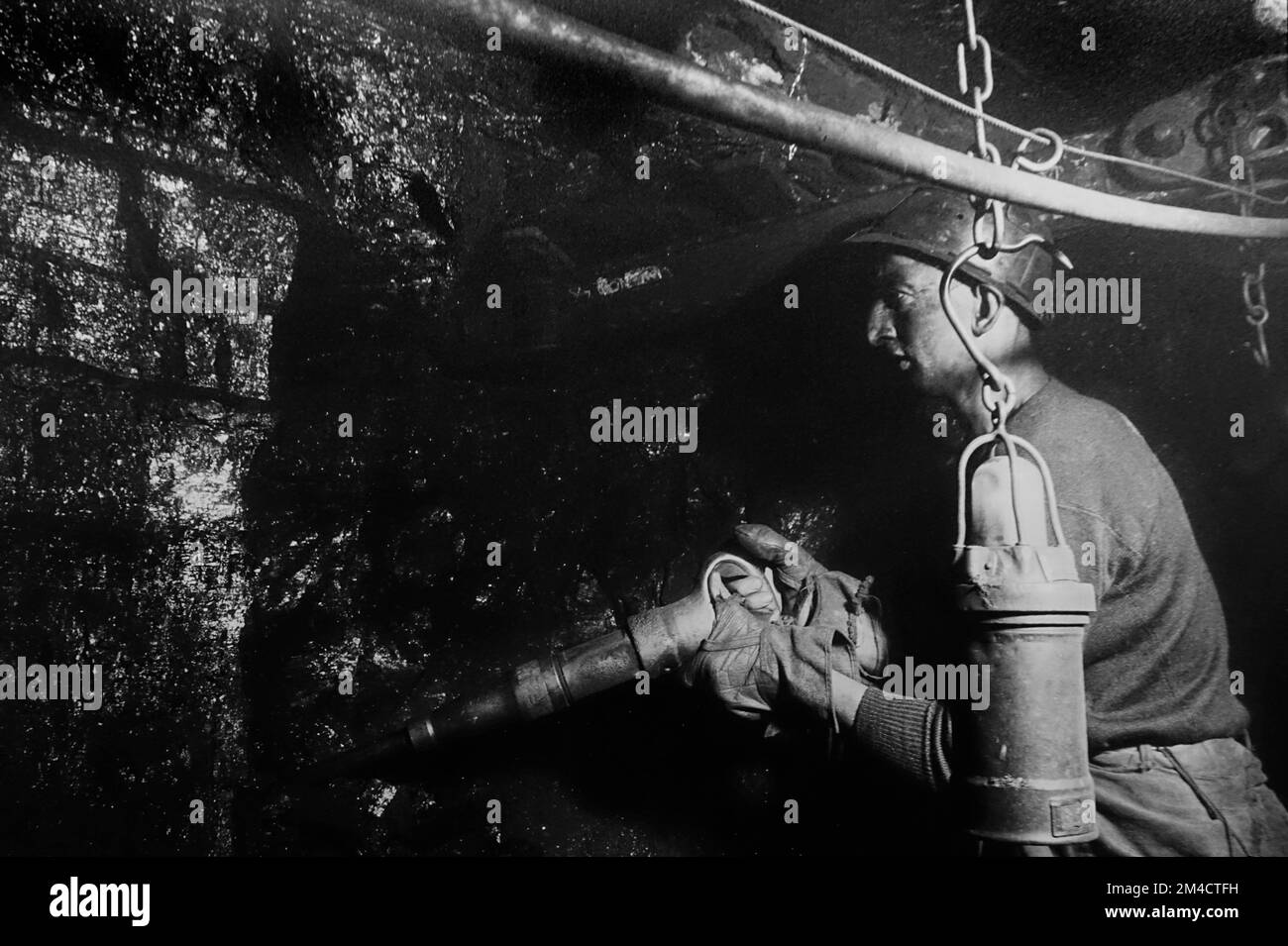 Coal mine historical image Black and White Stock Photos & Images - Alamy