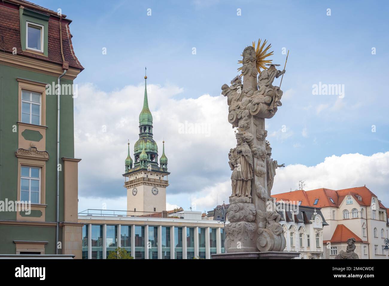 Holy Trinity Column at Cabbage Market Square (Zelny trh) and Old Town ...