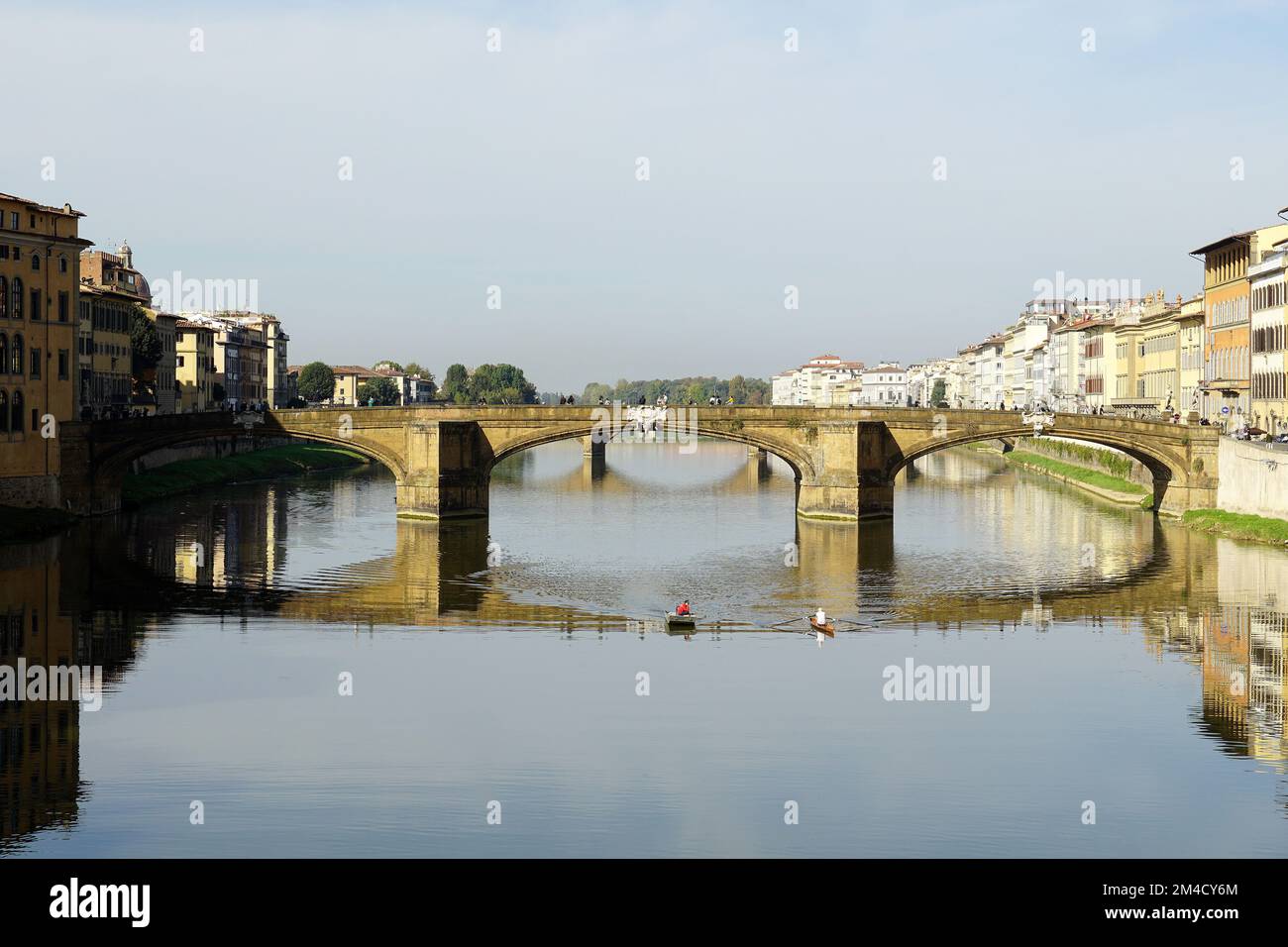 Ponte Santa Trinita, Holy Trinity Bridge, Arno river, Firenze, Florence ...