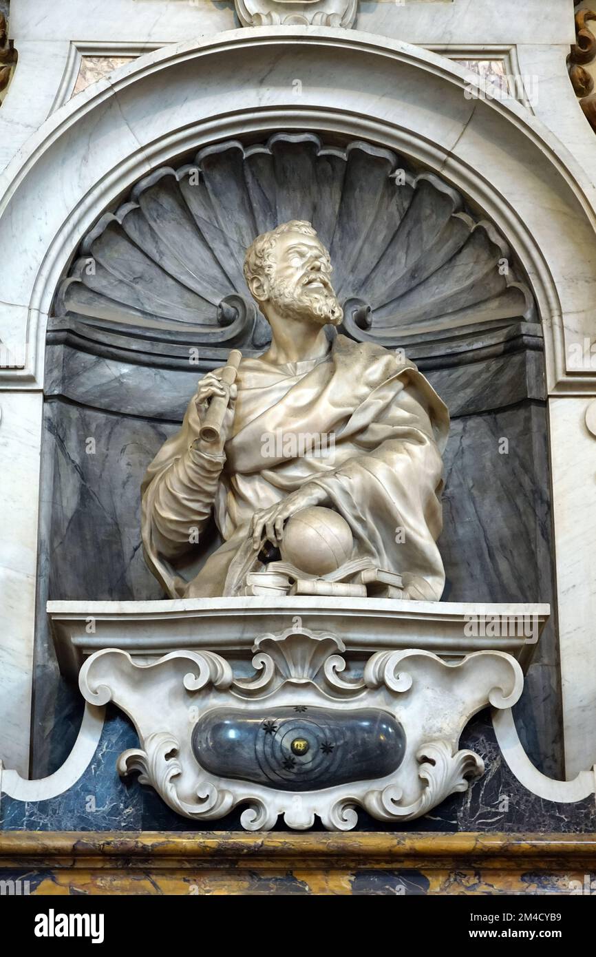 Tomb of Galileo Galilei (astronomer, physicist, engineer), Basilica di ...
